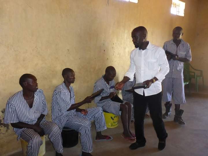 Once a Prisoner – Now Setting Prisoners Free in Christ – The Story of ...